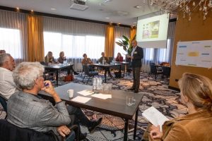 meer-handen-aan-het-bed | Regiodeal Zuidoost Friesland